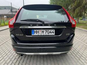 Black Volvo XC60 2014 in Vilnius, with an engine capacity of 1.98 L and mileage of 295 thousand km for 10100 €, photo 8 on AUTOMOTO.COM.LV