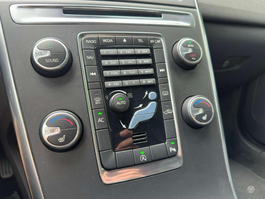 Black Volvo XC60 2014 in Vilnius, with an engine capacity of 1.98 L and mileage of 295 thousand km for 10100 €, photo 19 on AUTOMOTO.COM.LV