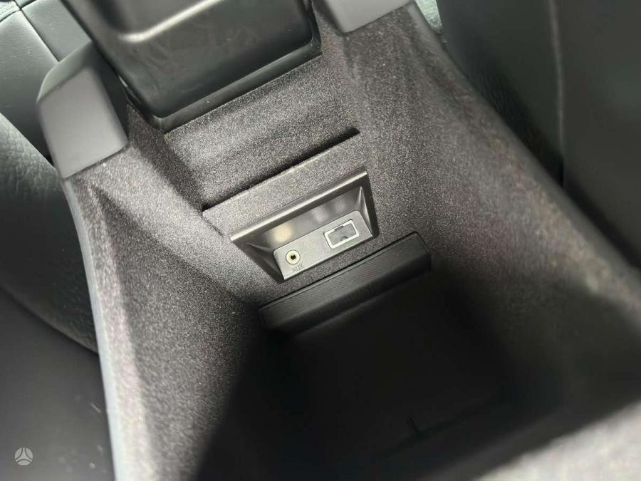 Black Volvo XC60 2014 in Vilnius, with an engine capacity of 1.98 L and mileage of 295 thousand km for 10100 €, photo 31 on AUTOMOTO.COM.LV