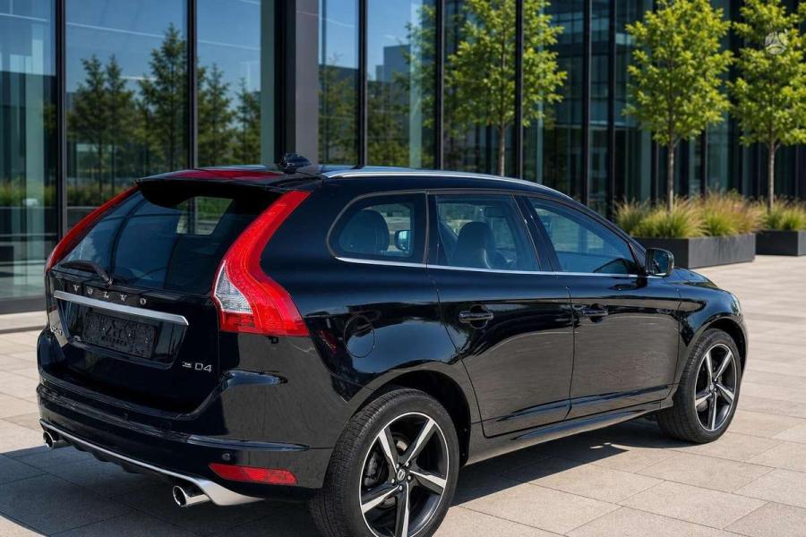 Black Volvo XC60 2014 in Vilnius, with an engine capacity of 2.00 L and mileage of 177 thousand km for 10350 €, photo 5 on AUTOMOTO.COM.LV