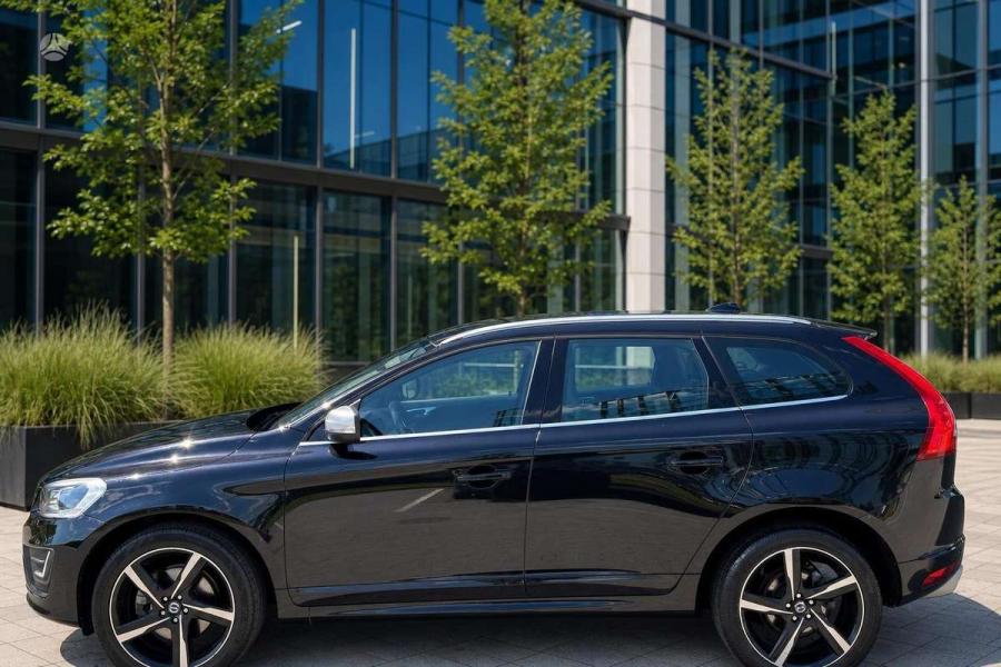 Black Volvo XC60 2014 in Vilnius, with an engine capacity of 2.00 L and mileage of 177 thousand km for 10350 €, photo 6 on AUTOMOTO.COM.LV