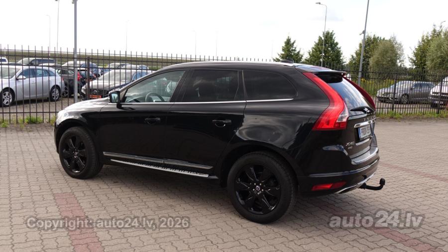 Melns Volvo XC60 2014 Tartu, ar dzinēja tilpumu 2.40 L un nobraukumu 204 tūkst. km par 15950 €, foto 12 vietnē AUTOMOTO.COM.LV