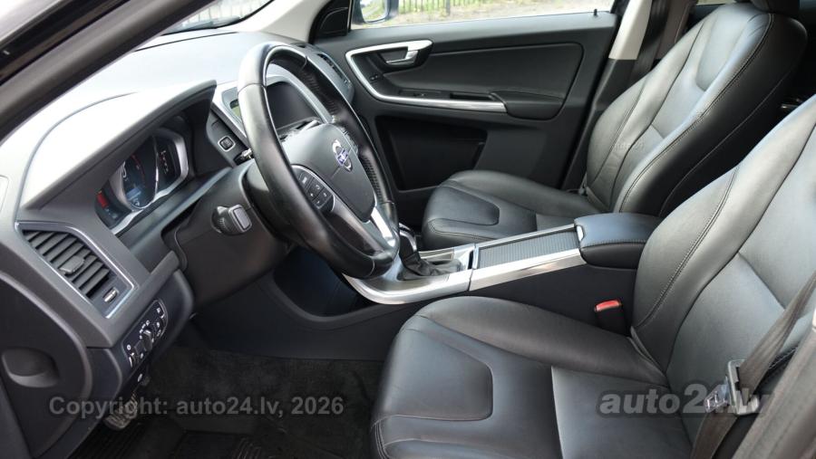 Melns Volvo XC60 2014 Tartu, ar dzinēja tilpumu 2.40 L un nobraukumu 204 tūkst. km par 15950 €, foto 22 vietnē AUTOMOTO.COM.LV