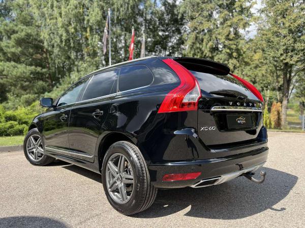 Вольво ХС60 2014 в Казлу-Руда на AUTOMOTO.COM.LV Черный Вольво ХС60 2014 в Казлу-Руда, объемом двигателя 1.97 л и пробегом 286 тыс. км за 9000 €, фото 8 на AUTOMOTO.COM.LV
