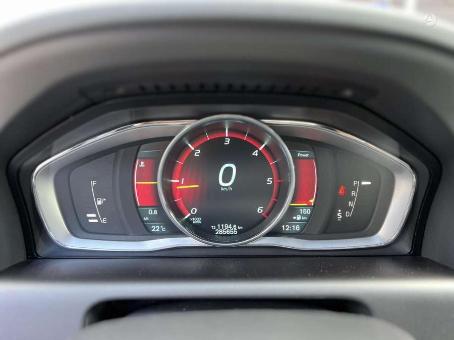 Melns Volvo XC60 2014 Kazlų Rūda, ar dzinēja tilpumu 1.97 L un nobraukumu 286 tūkst. km par 9000 €, foto 19 vietnē AUTOMOTO.COM.LV