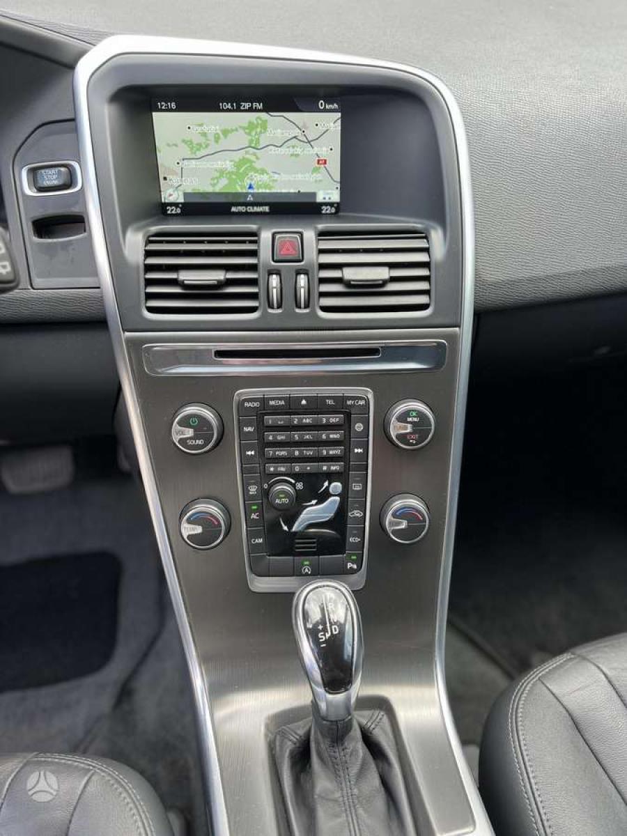 Melns Volvo XC60 2014 Kazlų Rūda, ar dzinēja tilpumu 1.97 L un nobraukumu 286 tūkst. km par 9000 €, foto 21 vietnē AUTOMOTO.COM.LV