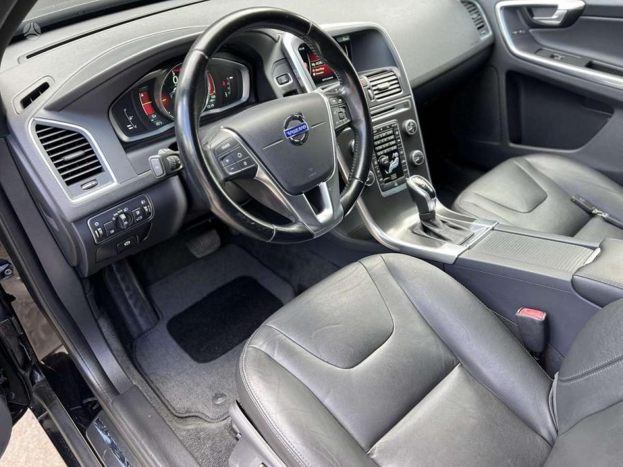 Melns Volvo XC60 2014 Kazlų Rūda, ar dzinēja tilpumu 1.97 L un nobraukumu 286 tūkst. km par 9000 €, foto 23 vietnē AUTOMOTO.COM.LV