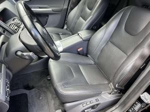 Melns Volvo XC60 2014 Kazlų Rūda, ar dzinēja tilpumu 1.97 L un nobraukumu 286 tūkst. km par 9000 €, foto 24 vietnē AUTOMOTO.COM.LV