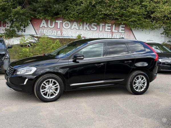 Black Volvo XC60 2014 in Siauliai, with an engine capacity of 2.40 L and mileage of 327 thousand km for 9650 €, photo 7 on AUTOMOTO.COM.LV