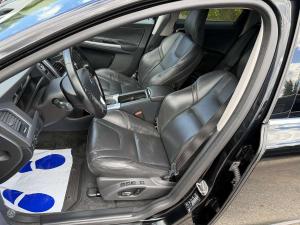 Melns Volvo XC60 2014 Šauļi, ar dzinēja tilpumu 2.40 L un nobraukumu 327 tūkst. km par 9650 €, foto 11 vietnē AUTOMOTO.COM.LV