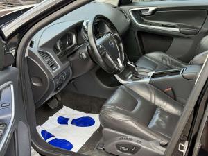 Melns Volvo XC60 2014 Šauļi, ar dzinēja tilpumu 2.40 L un nobraukumu 327 tūkst. km par 9650 €, foto 12 vietnē AUTOMOTO.COM.LV