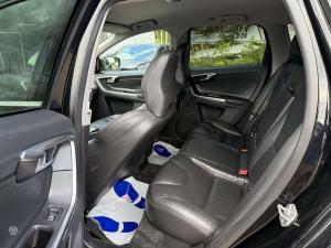 Melns Volvo XC60 2014 Šauļi, ar dzinēja tilpumu 2.40 L un nobraukumu 327 tūkst. km par 9650 €, foto 14 vietnē AUTOMOTO.COM.LV