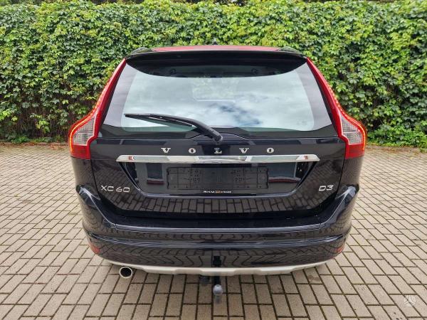 Black Volvo XC60 2014 in Vilnius, with an engine capacity of 1.98 L and mileage of 260 thousand km for 11650 €, photo 7 on AUTOMOTO.COM.LV