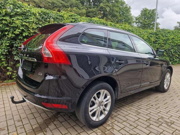 Black Volvo XC60 2014 in Vilnius, with an engine capacity of 1.98 L and mileage of 260 thousand km for 11650 €, photo 8 on AUTOMOTO.COM.LV