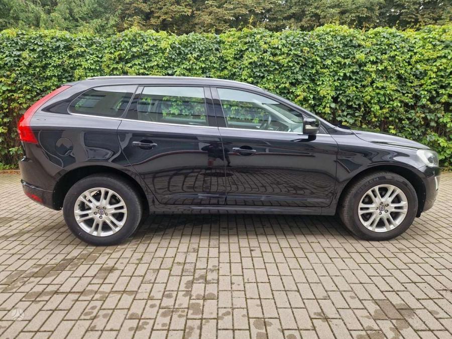 Melns Volvo XC60 2014 Viļņa, ar dzinēja tilpumu 1.98 L un nobraukumu 260 tūkst. km par 11650 €, foto 9 vietnē AUTOMOTO.COM.LV