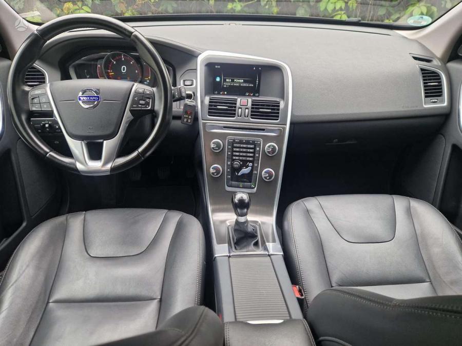 Melns Volvo XC60 2014 Viļņa, ar dzinēja tilpumu 1.98 L un nobraukumu 260 tūkst. km par 11650 €, foto 15 vietnē AUTOMOTO.COM.LV