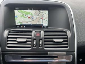Melns Volvo XC60 2014 Viļņa, ar dzinēja tilpumu 2.40 L un nobraukumu 208 tūkst. km par 14350 €, foto 31 vietnē AUTOMOTO.COM.LV