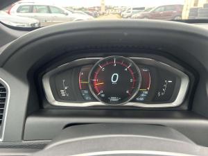 Melns Volvo XC60 2014 Viļņa, ar dzinēja tilpumu 2.40 L un nobraukumu 208 tūkst. km par 14350 €, foto 33 vietnē AUTOMOTO.COM.LV