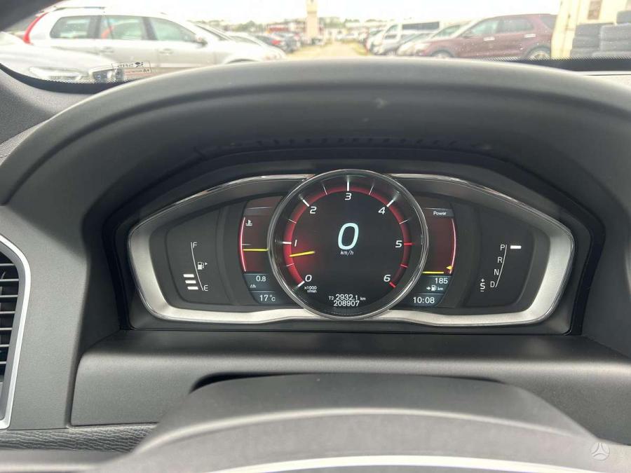 Melns Volvo XC60 2014 Viļņa, ar dzinēja tilpumu 2.40 L un nobraukumu 208 tūkst. km par 14350 €, foto 33 vietnē AUTOMOTO.COM.LV