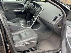 Black Volvo XC60 2014 in Ukmerge, with an engine capacity of 2.40 L and mileage of 284 thousand km for 11750 €, photo 13 on AUTOMOTO.COM.LV