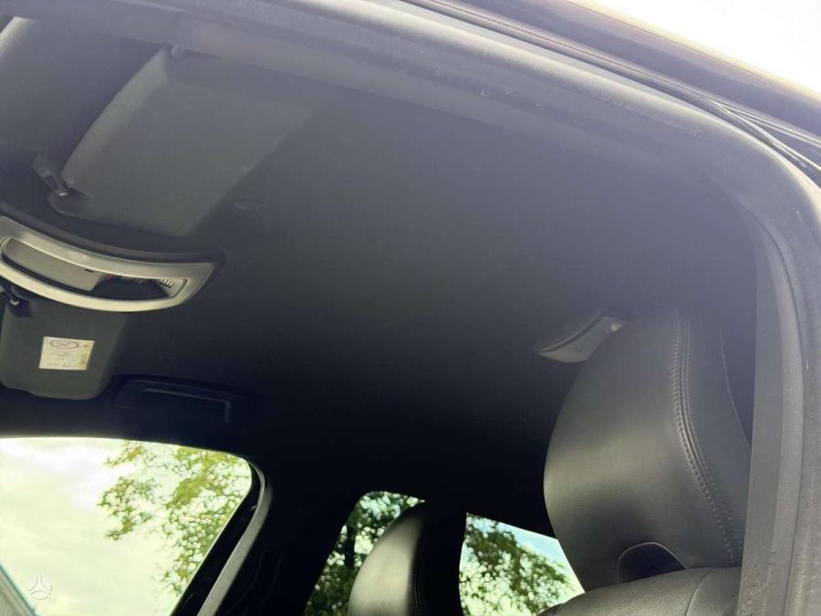 Black Volvo XC60 2014 in Ukmerge, with an engine capacity of 2.40 L and mileage of 284 thousand km for 11750 €, photo 17 on AUTOMOTO.COM.LV