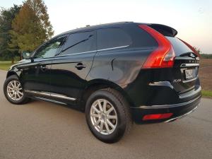 Black Volvo XC60 2014 in Pakruojis, with an engine capacity of 2.40 L and mileage of 271 thousand km for 13799 €, photo 7 on AUTOMOTO.COM.LV