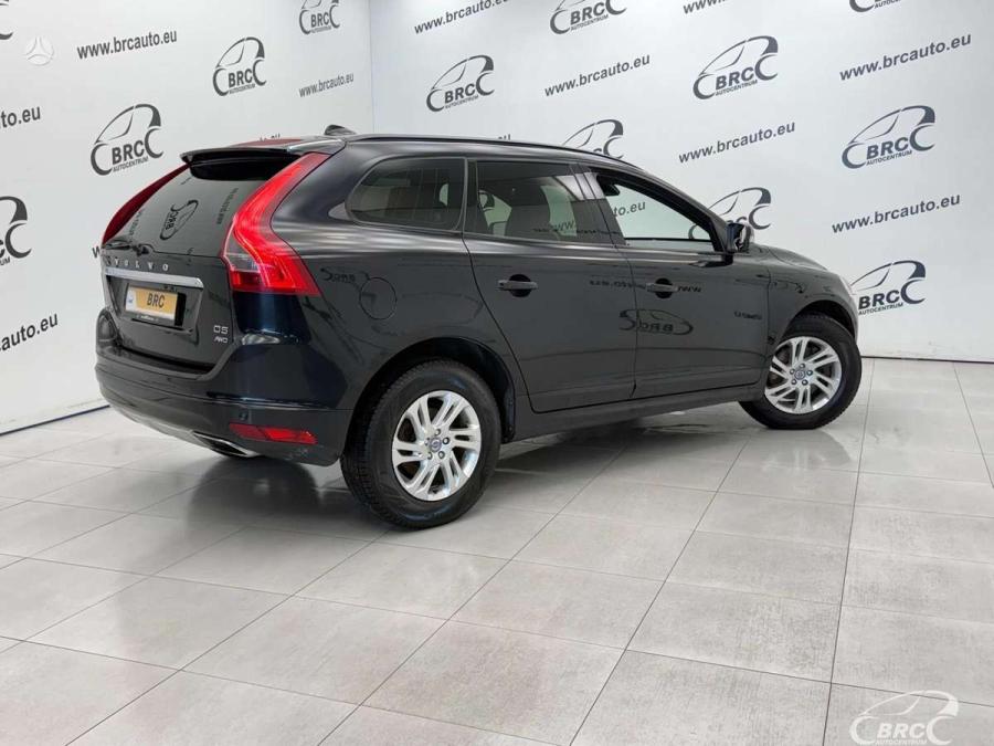 Black Volvo XC60 2014 in Vilnius, with an engine capacity of 2.40 L and mileage of 329 thousand km for 8900 €, photo 4 on AUTOMOTO.COM.LV