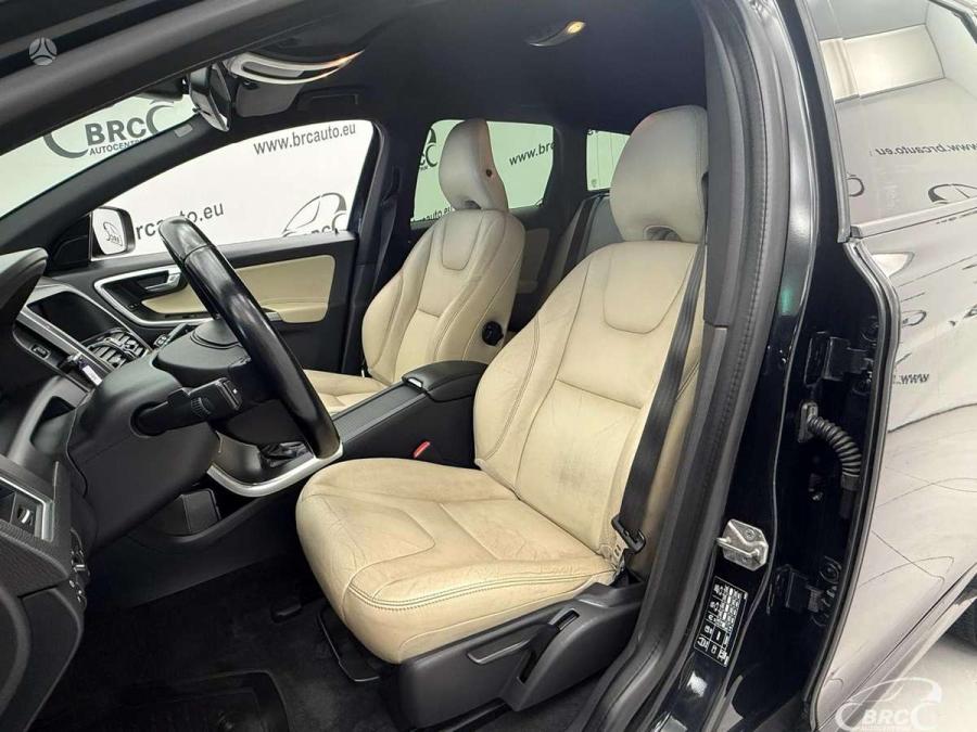 Black Volvo XC60 2014 in Vilnius, with an engine capacity of 2.40 L and mileage of 329 thousand km for 8900 €, photo 7 on AUTOMOTO.COM.LV