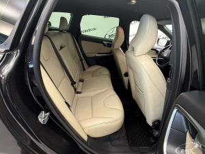 Black Volvo XC60 2014 in Vilnius, with an engine capacity of 2.40 L and mileage of 329 thousand km for 8900 €, photo 10 on AUTOMOTO.COM.LV