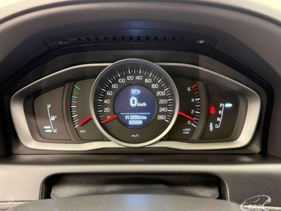 Black Volvo XC60 2014 in Vilnius, with an engine capacity of 2.40 L and mileage of 329 thousand km for 8900 €, photo 13 on AUTOMOTO.COM.LV