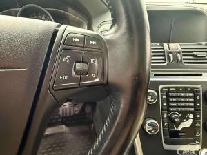 Black Volvo XC60 2014 in Vilnius, with an engine capacity of 2.40 L and mileage of 329 thousand km for 8900 €, photo 15 on AUTOMOTO.COM.LV