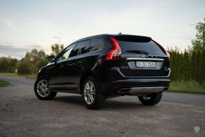 Melns Volvo XC60 2014 Elektrėnai, ar dzinēja tilpumu 2.40 L un nobraukumu 213 tūkst. km par 13800 €, foto 6 vietnē AUTOMOTO.COM.LV