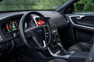 Melns Volvo XC60 2014 Elektrėnai, ar dzinēja tilpumu 2.40 L un nobraukumu 213 tūkst. km par 13800 €, foto 12 vietnē AUTOMOTO.COM.LV