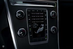 Melns Volvo XC60 2014 Elektrėnai, ar dzinēja tilpumu 2.40 L un nobraukumu 213 tūkst. km par 13800 €, foto 18 vietnē AUTOMOTO.COM.LV