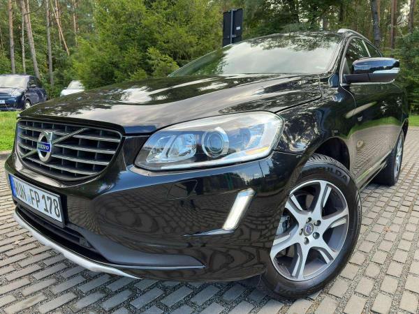 Black Volvo XC60 2014 in Vilnius, with an engine capacity of 2.40 L and mileage of 271 thousand km for 12100 €, photo 1 on AUTOMOTO.COM.LV