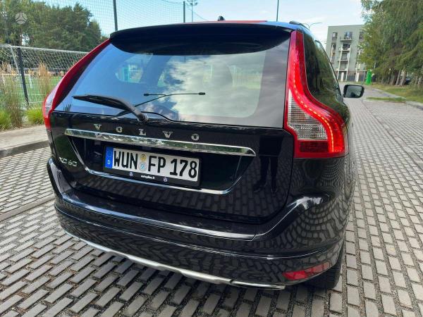 Black Volvo XC60 2014 in Vilnius, with an engine capacity of 2.40 L and mileage of 271 thousand km for 12100 €, photo 9 on AUTOMOTO.COM.LV