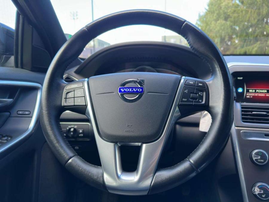 Melns Volvo XC60 2014 Viļņa, ar dzinēja tilpumu 2.40 L un nobraukumu 271 tūkst. km par 12100 €, foto 19 vietnē AUTOMOTO.COM.LV