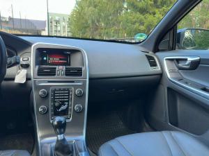 Melns Volvo XC60 2014 Viļņa, ar dzinēja tilpumu 2.40 L un nobraukumu 271 tūkst. km par 12100 €, foto 21 vietnē AUTOMOTO.COM.LV