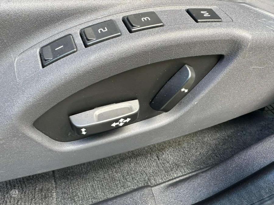 Melns Volvo XC60 2014 Viļņa, ar dzinēja tilpumu 2.40 L un nobraukumu 271 tūkst. km par 12100 €, foto 26 vietnē AUTOMOTO.COM.LV