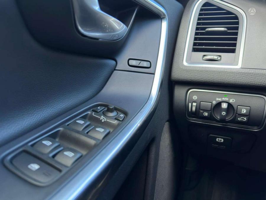 Melns Volvo XC60 2014 Viļņa, ar dzinēja tilpumu 2.40 L un nobraukumu 271 tūkst. km par 12100 €, foto 34 vietnē AUTOMOTO.COM.LV