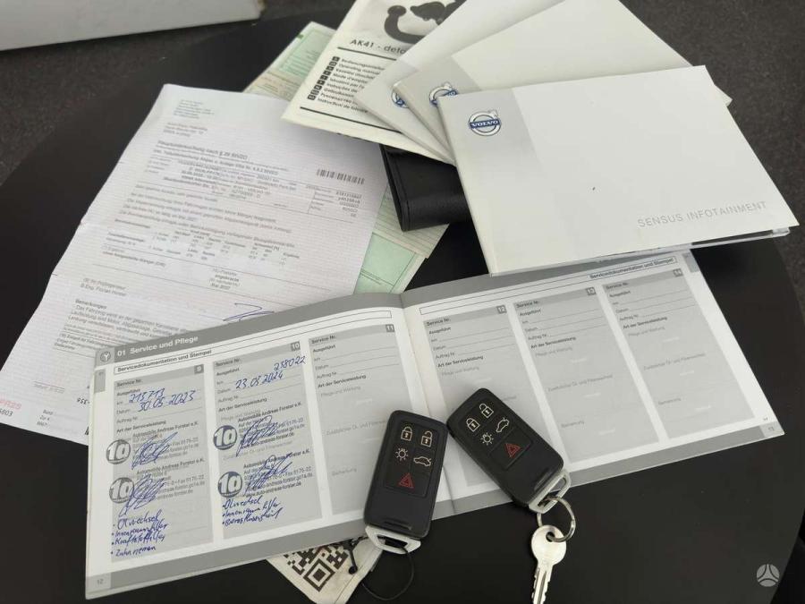 Melns Volvo XC60 2014 Viļņa, ar dzinēja tilpumu 2.40 L un nobraukumu 271 tūkst. km par 12100 €, foto 44 vietnē AUTOMOTO.COM.LV