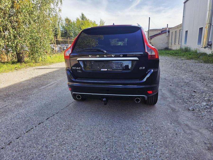 Black Volvo XC60 2014 in Ukmerge, with an engine capacity of 1.98 L and mileage of 295 thousand km for 9250 €, photo 4 on AUTOMOTO.COM.LV
