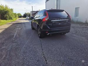 Black Volvo XC60 2014 in Ukmerge, with an engine capacity of 1.98 L and mileage of 295 thousand km for 9250 €, photo 9 on AUTOMOTO.COM.LV