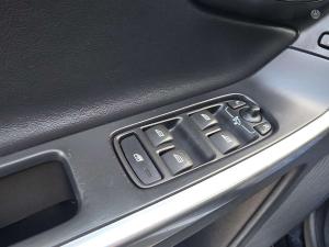 Black Volvo XC60 2014 in Ukmerge, with an engine capacity of 1.98 L and mileage of 295 thousand km for 9250 €, photo 15 on AUTOMOTO.COM.LV