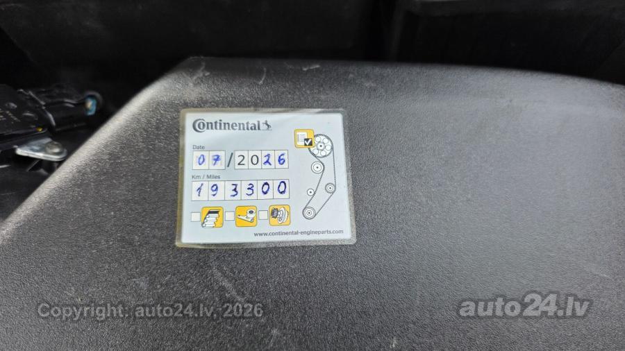 Черный Вольво ХС60 2014 в Таллин, объемом двигателя 2.00 л и пробегом 194 тыс. км за 13990 €, фото 29 на AUTOMOTO.COM.LV