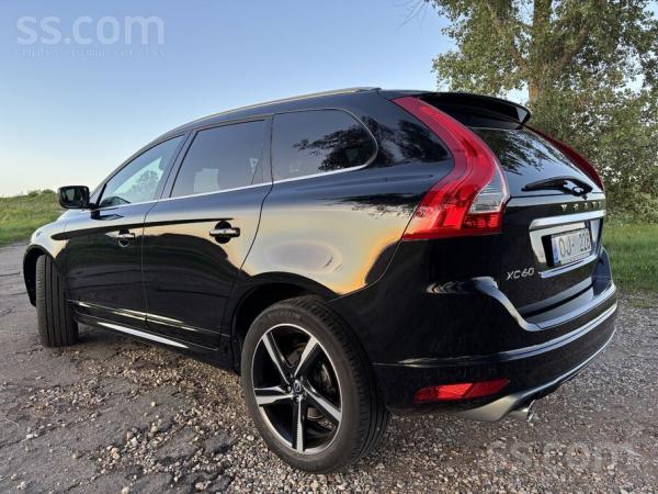 Black Volvo XC60 2014 in Daugavpils, with an engine capacity of 2.40 L and mileage of 282 thousand km for 14000 €, photo 5 on AUTOMOTO.COM.LV