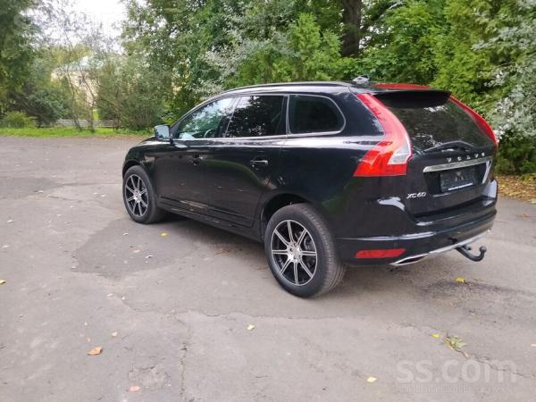 Черный Вольво ХС60 2014 в Бауска, объемом двигателя 2.00 л и пробегом 275 тыс. км за 10750 €, фото 6 на AUTOMOTO.COM.LV