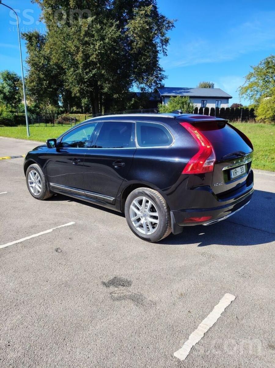 Melns Volvo XC60 2014 Dobele, ar dzinēja tilpumu 2.40 L un nobraukumu 235 tūkst. km par 13550 €, foto 1 vietnē AUTOMOTO.COM.LV