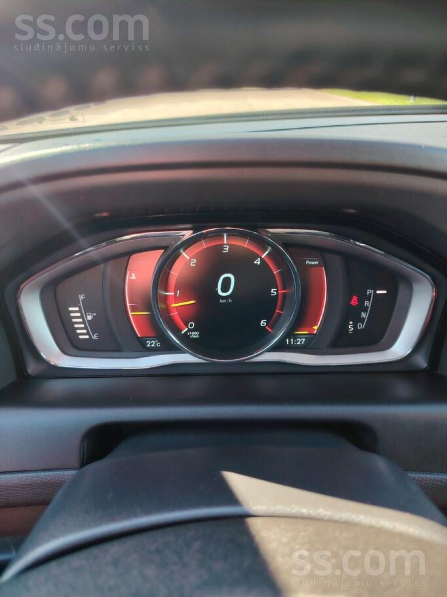Melns Volvo XC60 2014 Dobele, ar dzinēja tilpumu 2.40 L un nobraukumu 235 tūkst. km par 13550 €, foto 11 vietnē AUTOMOTO.COM.LV