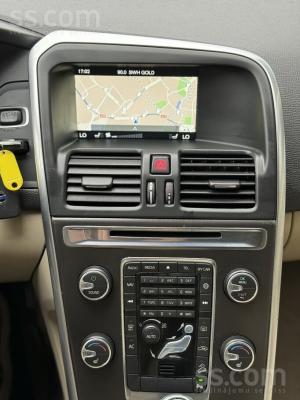 Black Volvo XC60 2014 in Riga, with an engine capacity of 2.40 L and mileage of 0 thousand km for 11900 €, photo 11 on AUTOMOTO.COM.LV